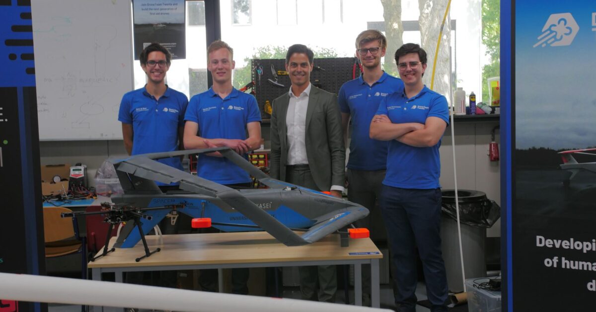 Minister of Climate and Energy Rob Jetten visits DroneTeam Twente ...
